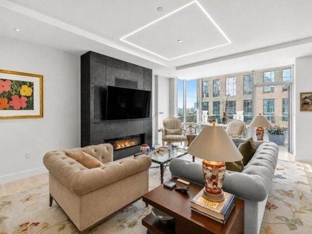 condo with 3 bedroom, Boston MA ES105082075