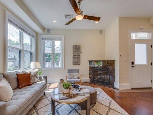 condo with 3 bedroom, Boston MA ES105095186