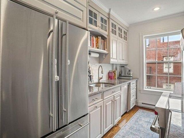 condo with 3 bedroom, Boston MA ES105106737