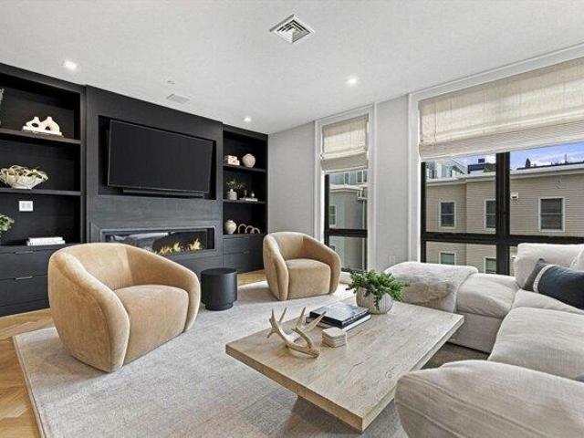 condo with 3 bedroom, Boston MA ES105106879