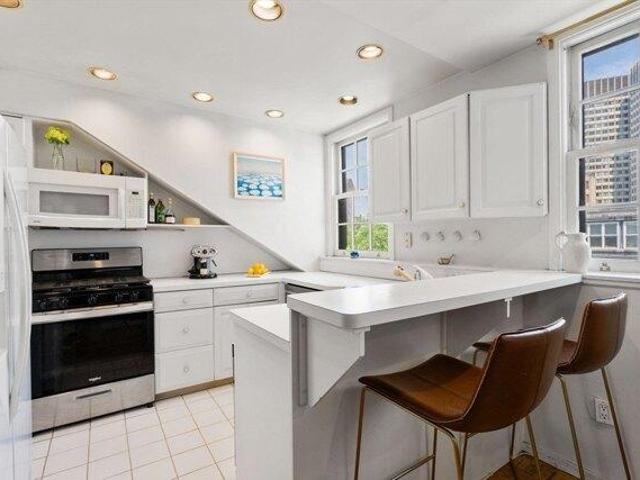 condo with 3 bedroom, Boston MA ES105122924