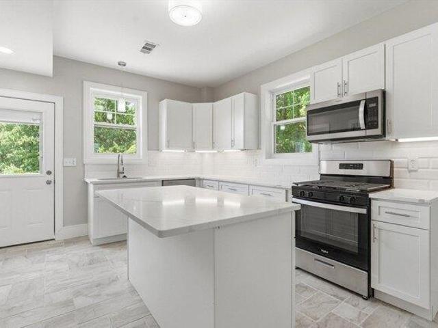 condo with 3 bedroom, Boston MA ES105125375