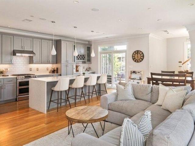 condo with 3 bedroom, Boston MA ES105141699