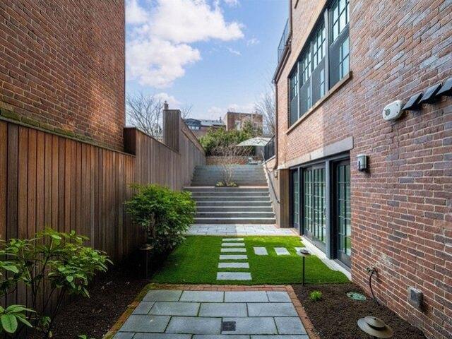 condo with 3 bedroom, Boston MA ES105156849