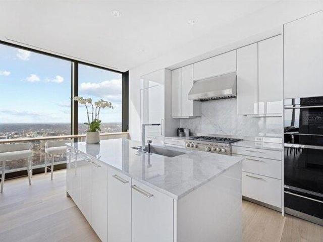 condo with 3 bedroom, Boston MA ES105156351