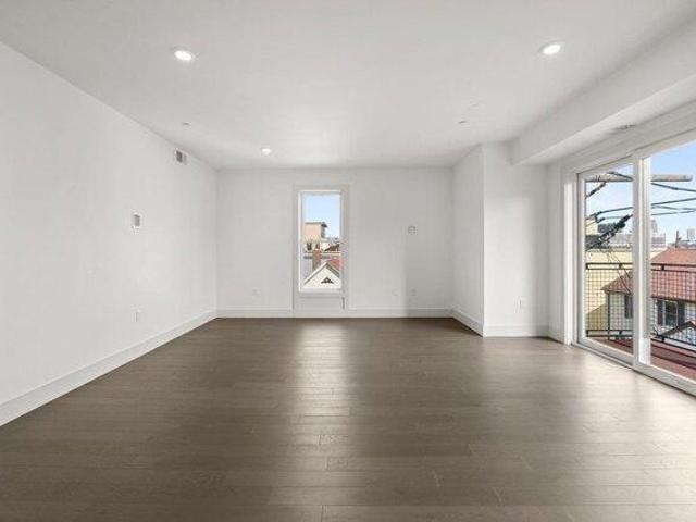condo with 3 bedroom, Boston MA ES105159794