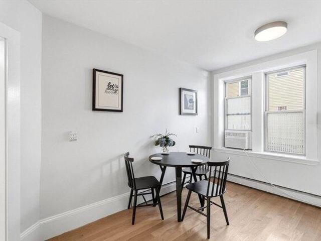 condo with 3 bedroom, Boston MA ES105192178