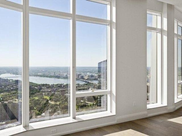 condo with 3 bedroom, Boston MA ES105232545