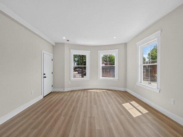 condo with 3 bedroom, Boston MA ES105386951