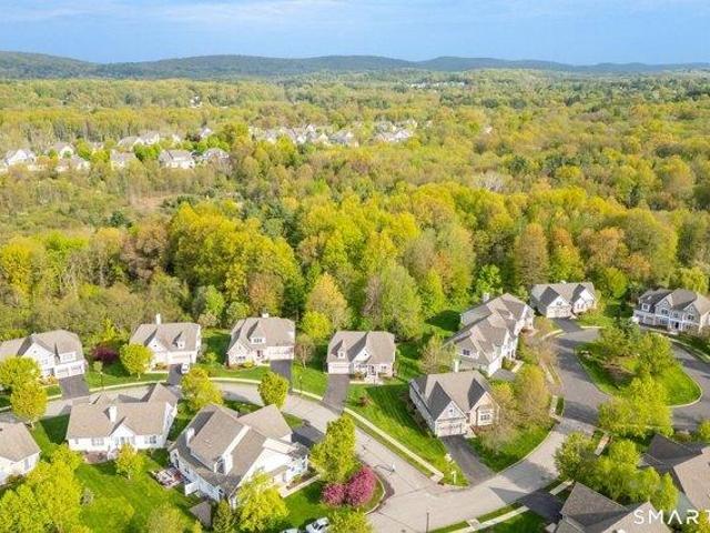 condo with 3 bedroom, Bloomfield CT DS103128145