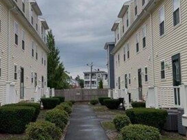 condo with 3 bedroom, Brockton MA ES105105948
