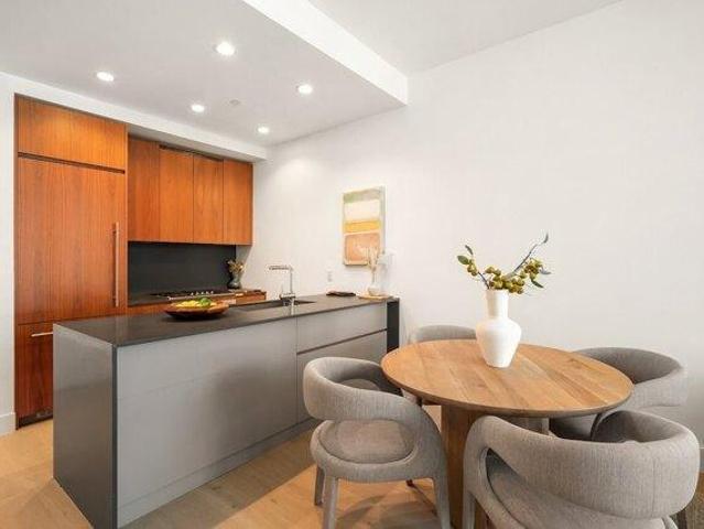 condo with 3 bedroom, Brooklyn NY DLS102282771