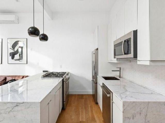 condo with 3 bedroom, Brooklyn NY ES103602886