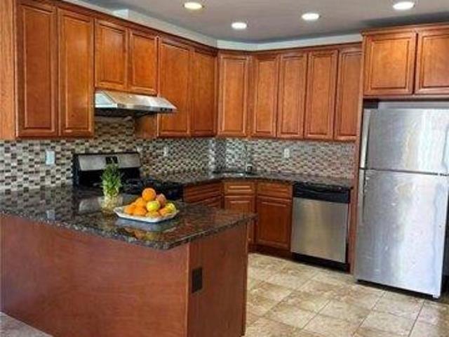 condo with 3 bedroom, Brooklyn NY ES104904129