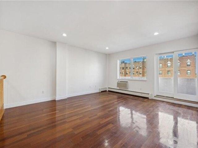 condo with 3 bedroom, Brooklyn NY ES105206072
