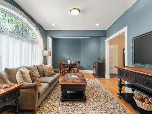 condo with 3 bedroom, Brookline MA ES103434077