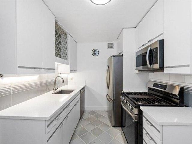 condo with 3 bedroom, Brookline MA ES105401836