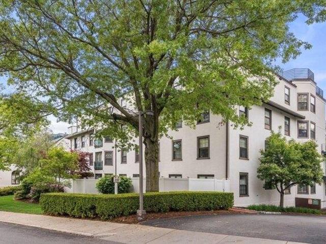 condo with 3 bedroom, Brookline MA ES105060179