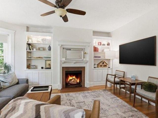 condo with 3 bedroom, Brookline MA ES105095245