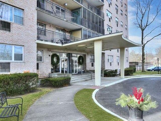condo with 3 bedroom, Bridgeport CT DS103069649