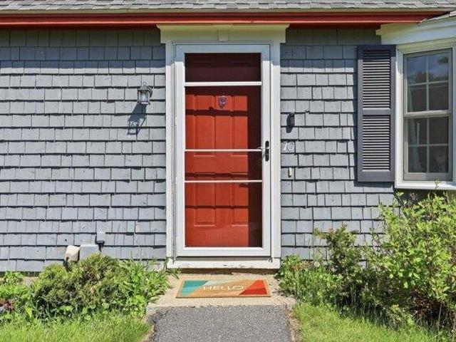 condo with 3 bedroom, Brunswick ME ES102825146