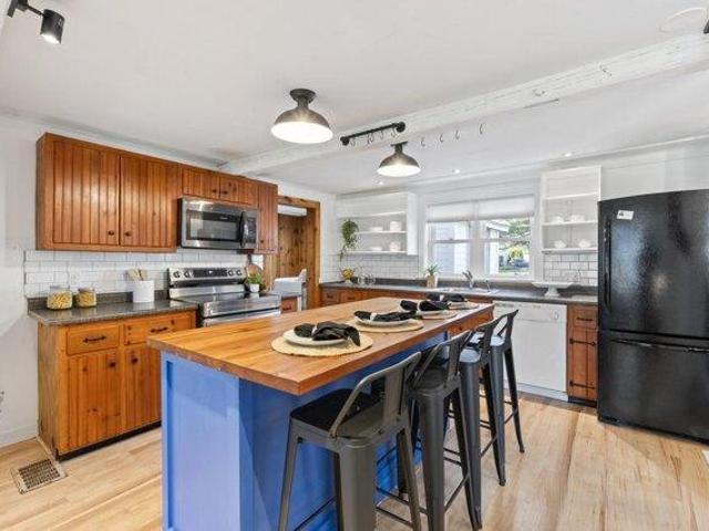 condo with 3 bedroom, Brunswick ME ES103223091