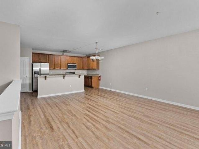 condo with 3 bedroom, Burlington NJ ES105189995