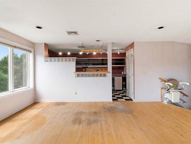 condo with 3 bedroom, Burlington VT ES104607913