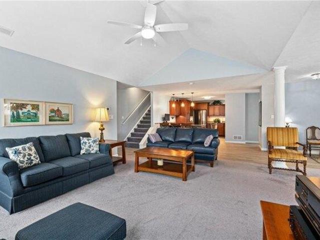 condo with 3 bedroom, Butler PA ES104906645
