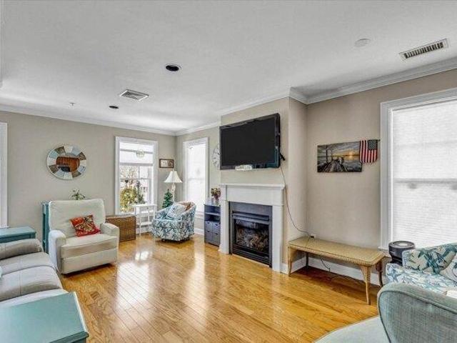 condo with 3 bedroom, Buzzards Bay MA DS102063230