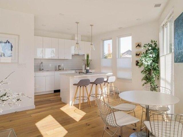 condo with 3 bedroom, Cambridge MA DLS102595628