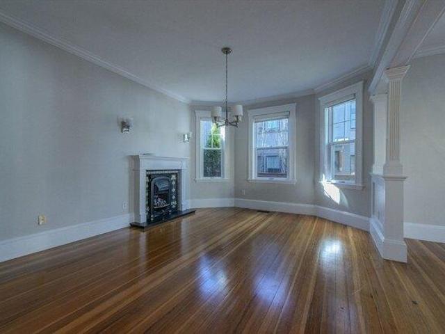 condo with 3 bedroom, Cambridge MA ES105105910