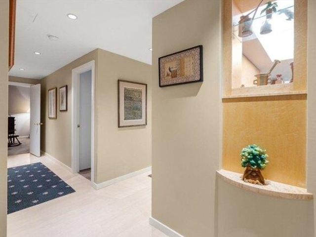 condo with 3 bedroom, Cambridge MA ES105114595