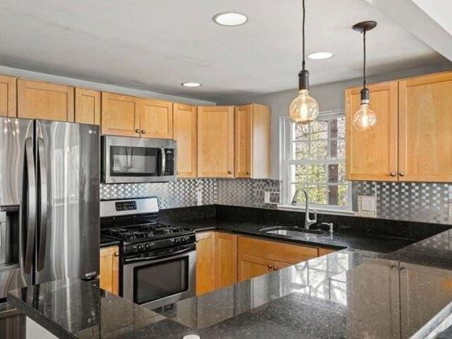 condo with 3 bedroom, Canton MA ES103070357