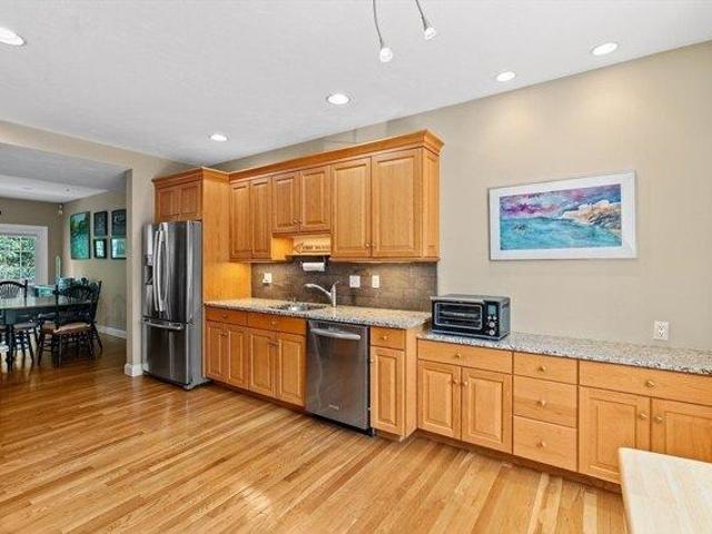 condo with 3 bedroom, Canton MA ES105040492