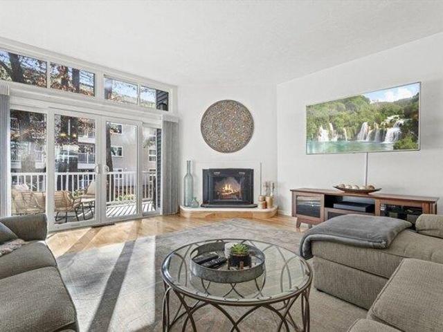 condo with 3 bedroom, Chelmsford MA DLS102372102