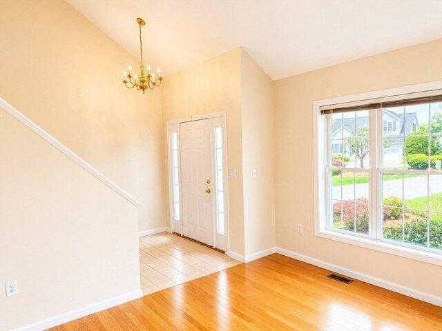 condo with 3 bedroom, Chelmsford MA ES104235982