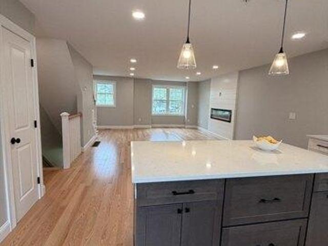 condo with 3 bedroom, Chelmsford MA ES104261612