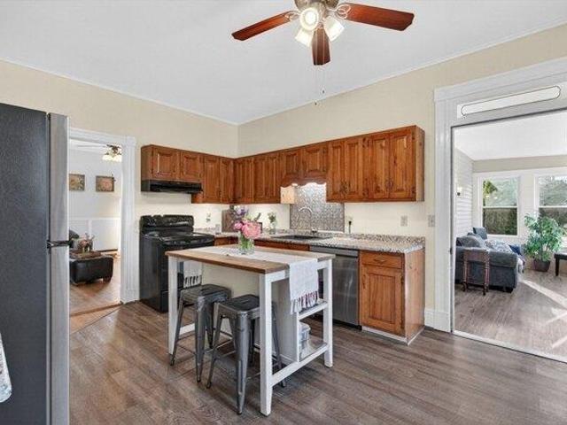 condo with 3 bedroom, Chelmsford MA ES103662992
