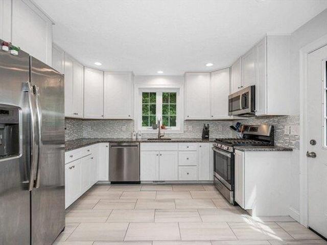 condo with 3 bedroom, Chelmsford MA ES103852000