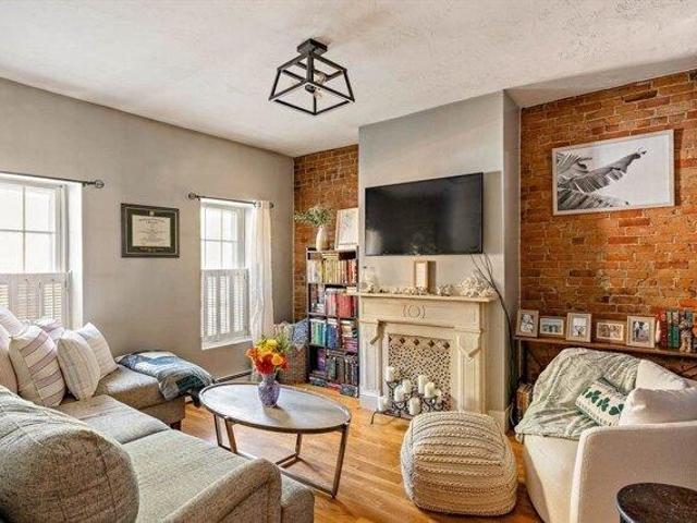 condo with 3 bedroom, Chelsea MA DS104261608