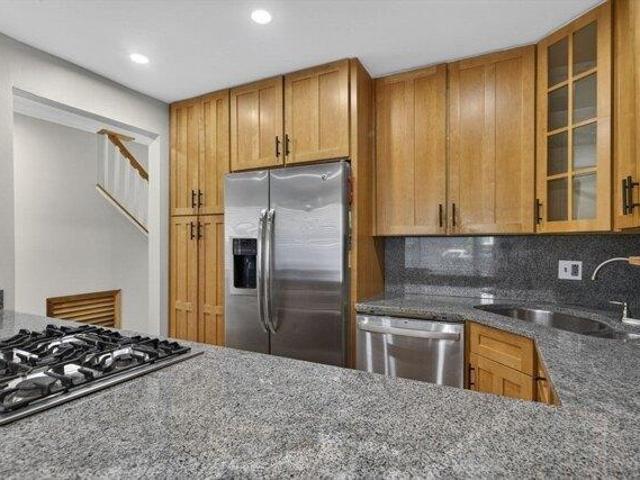 condo with 3 bedroom, Chelsea MA ES103969422
