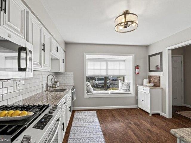 condo with 3 bedroom, Cherry Hill NJ ES104720579