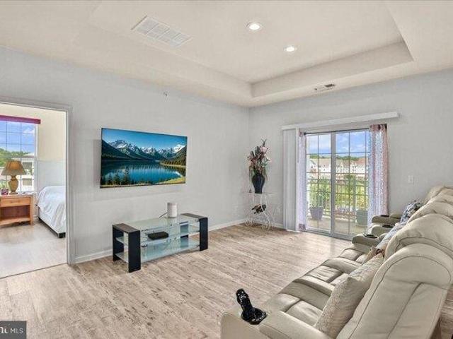 condo with 3 bedroom, Cherry Hill NJ ES105158183