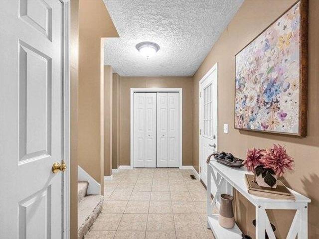 condo with 3 bedroom, Chicopee MA ES104832853