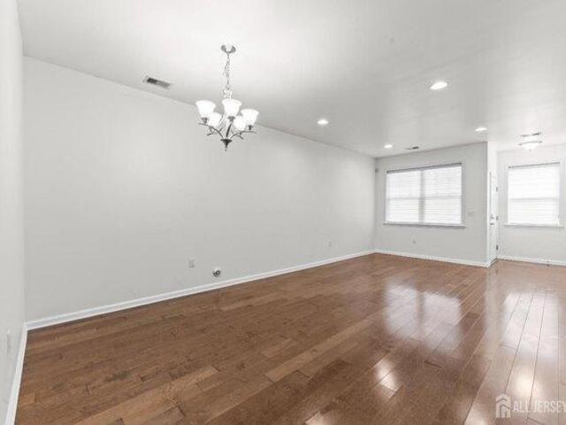 condo with 3 bedroom, Colonia NJ ES105141772
