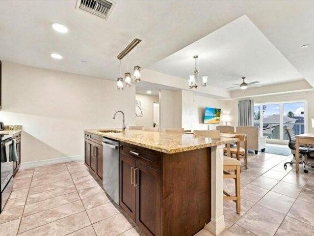 condo with 3 bedroom, Clearwater Beach FL ES104901076