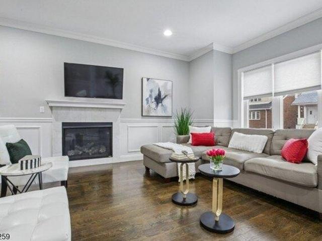 condo with 3 bedroom, Cliffside Park NJ DS102585448