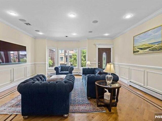 condo with 3 bedroom, Cliffside Park NJ DS104375384