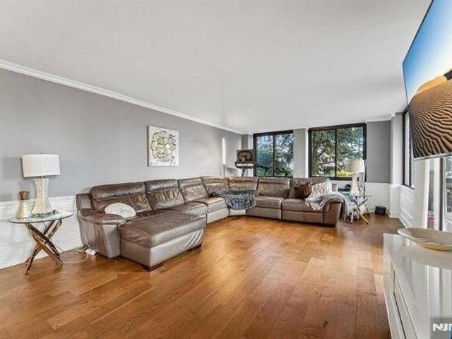 condo with 3 bedroom, Cliffside Park NJ ES103161169